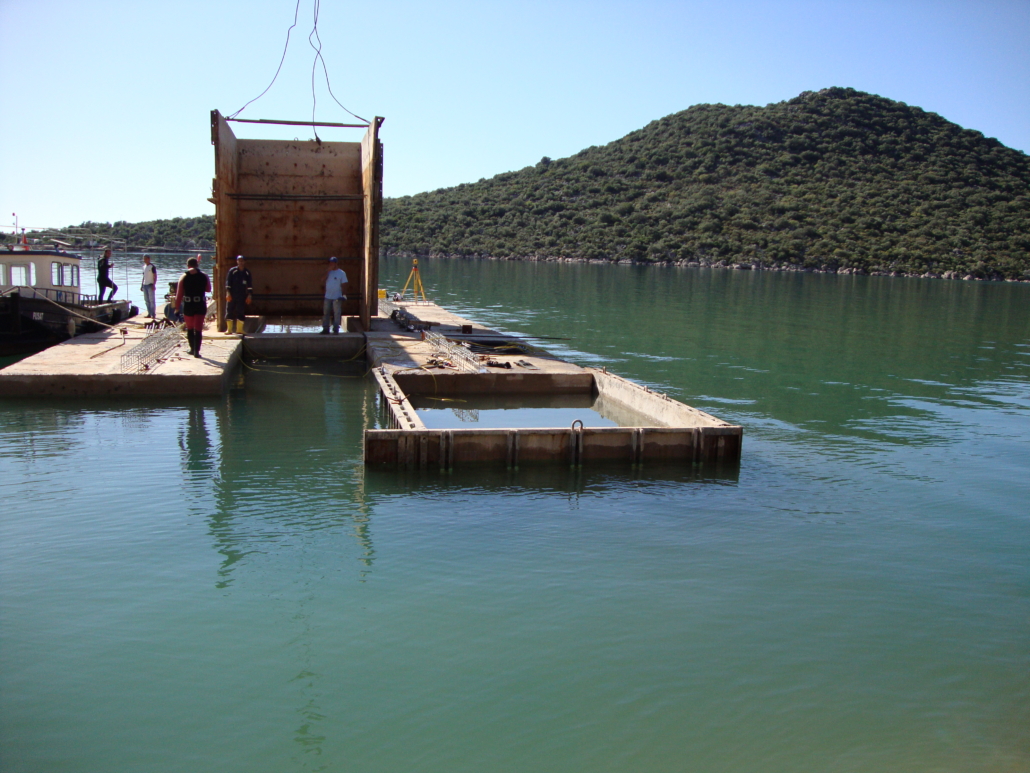 ANTALYA KAŞ YAT LİMANI 250 M. ANA DALGAKIRAN İNŞAATI - DENİZ TARAMA ve ...